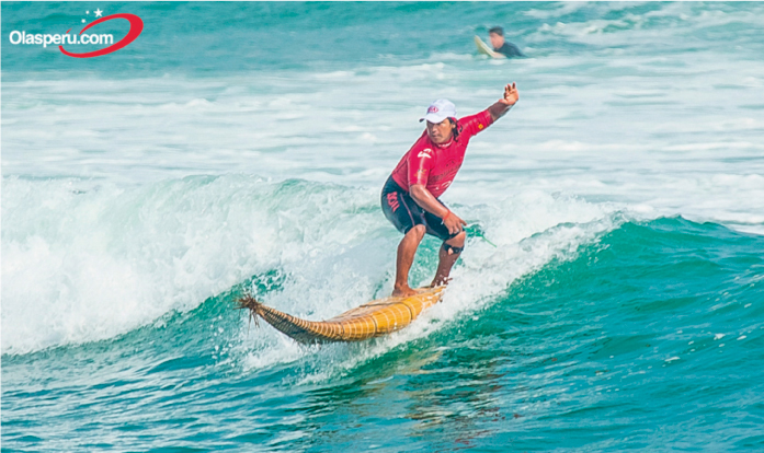 Joel Ucañan y su Caballito de Totora surf school | Olas Perú, Reporte ...
